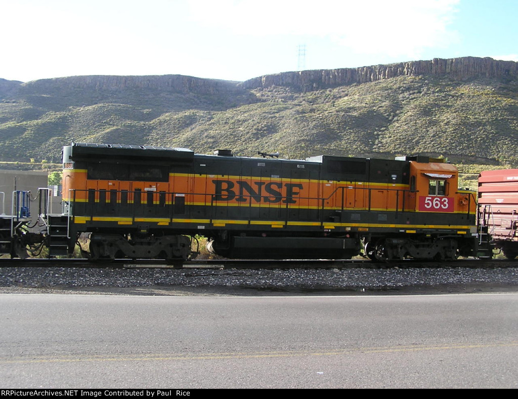 BNSF 563